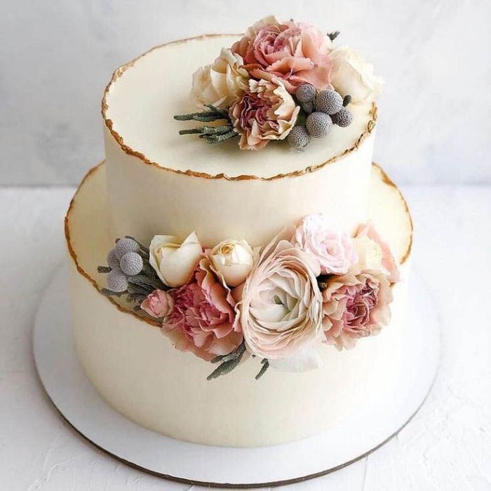 Send/buy 2 storey vanilla 2 tier cake with natural floral topping in ...