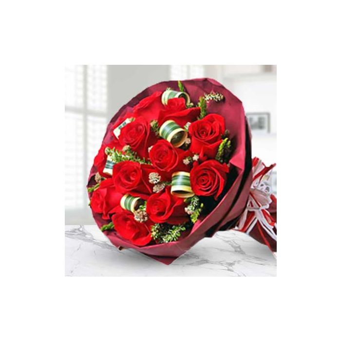 Order Bunch of red roses with special packing online